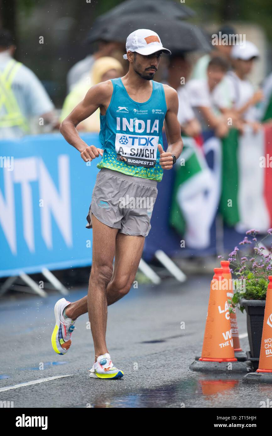 Akashdeep Singh of India competing in the 20 kilometres race walk at ...