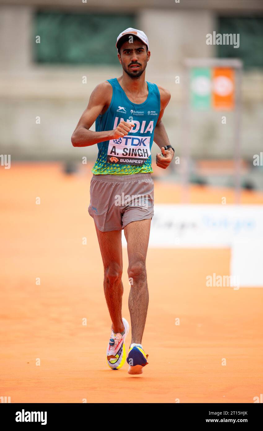 Akashdeep Singh of India competing in the 20 kilometres race walk at ...