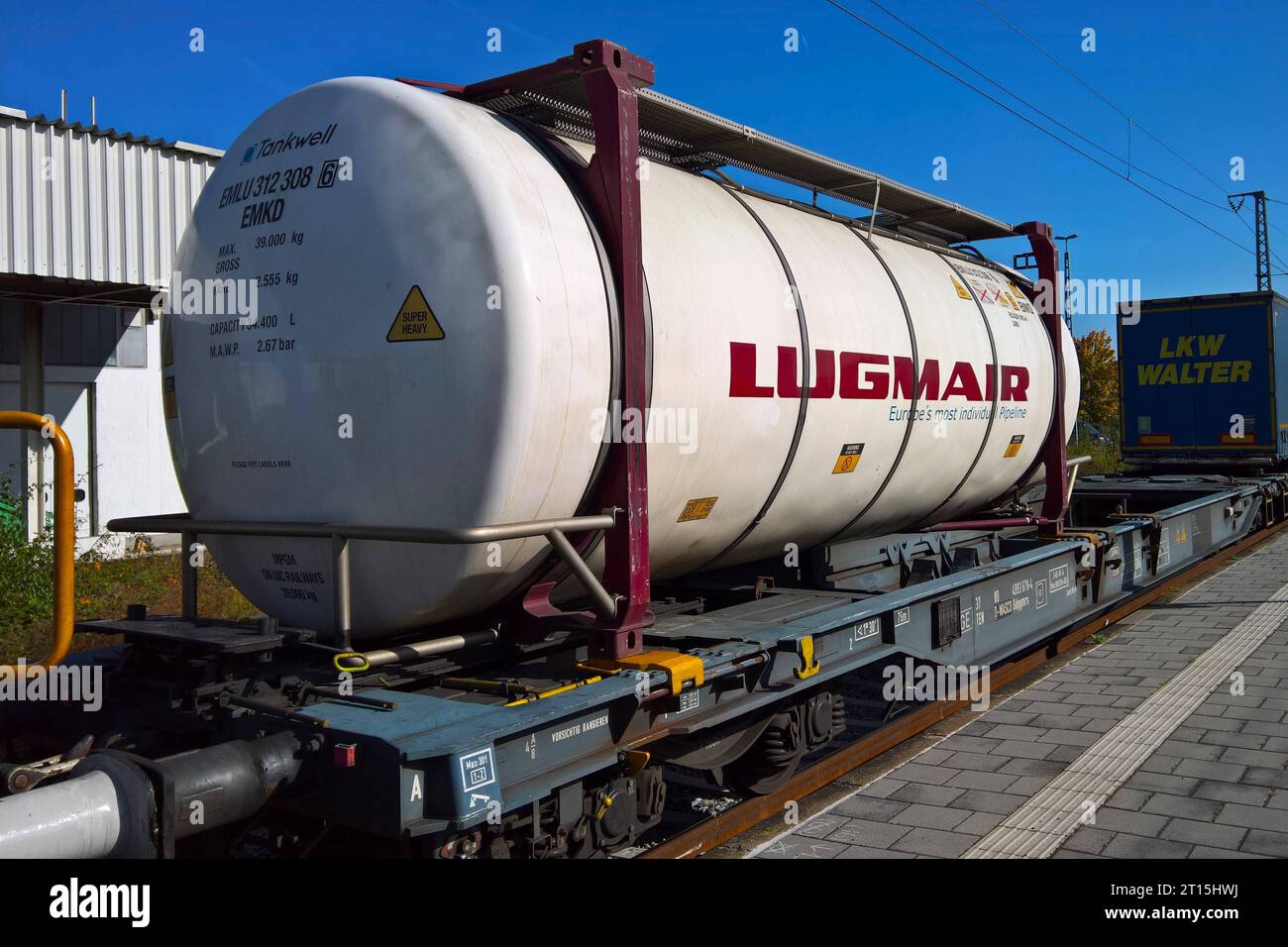 Tankcontainer hi-res stock photography and images - Alamy