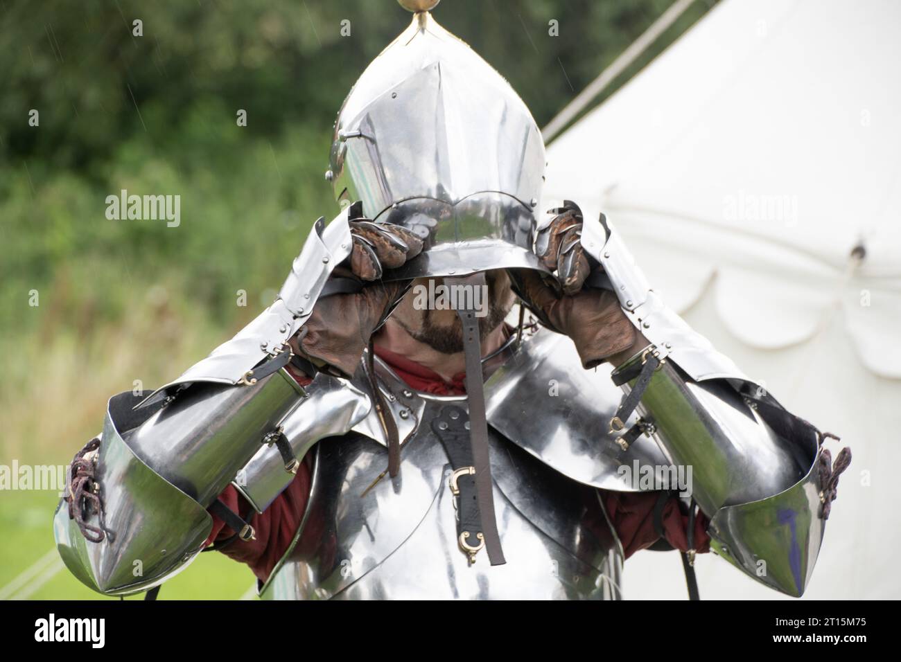 Knight templars fight hi-res stock photography and images - Alamy
