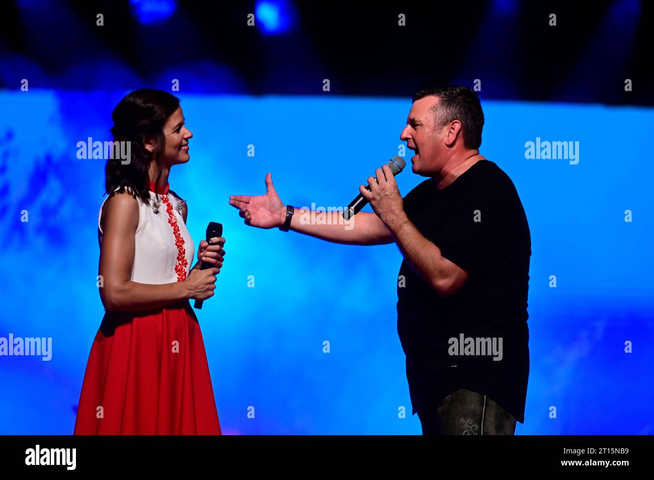 Melanie Oesch / Oesch’s die Dritten und Marc Pircher beim 30jährigen ...