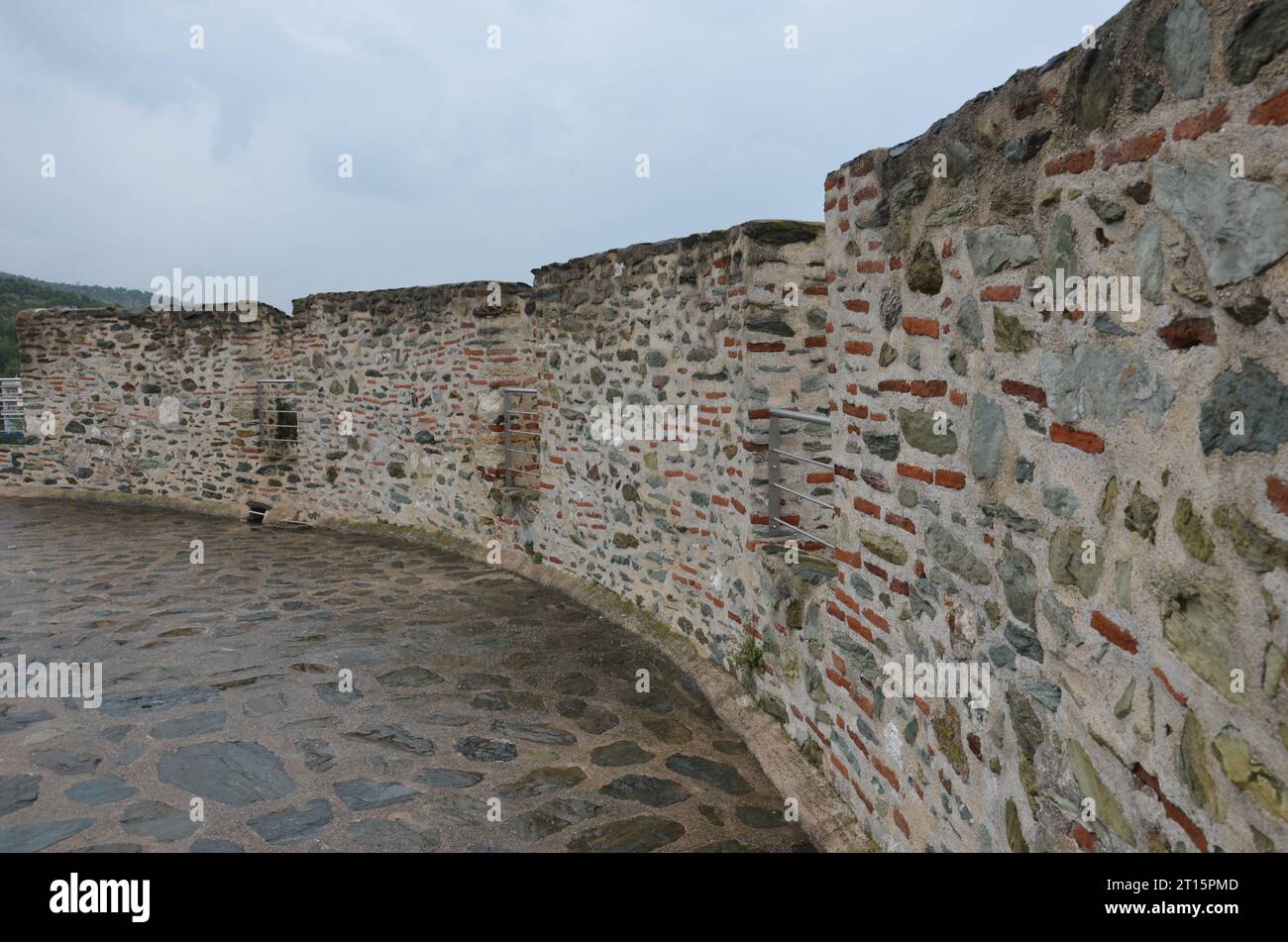 Ancient turret walls hi-res stock photography and images - Alamy