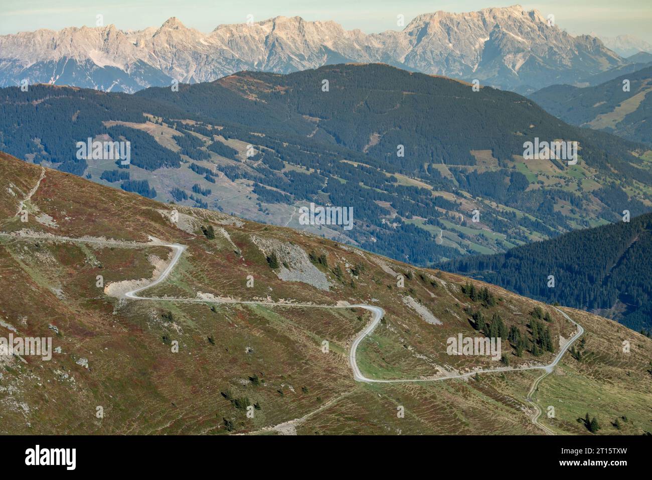 Zick zack wanderweg hi-res stock photography and images - Alamy