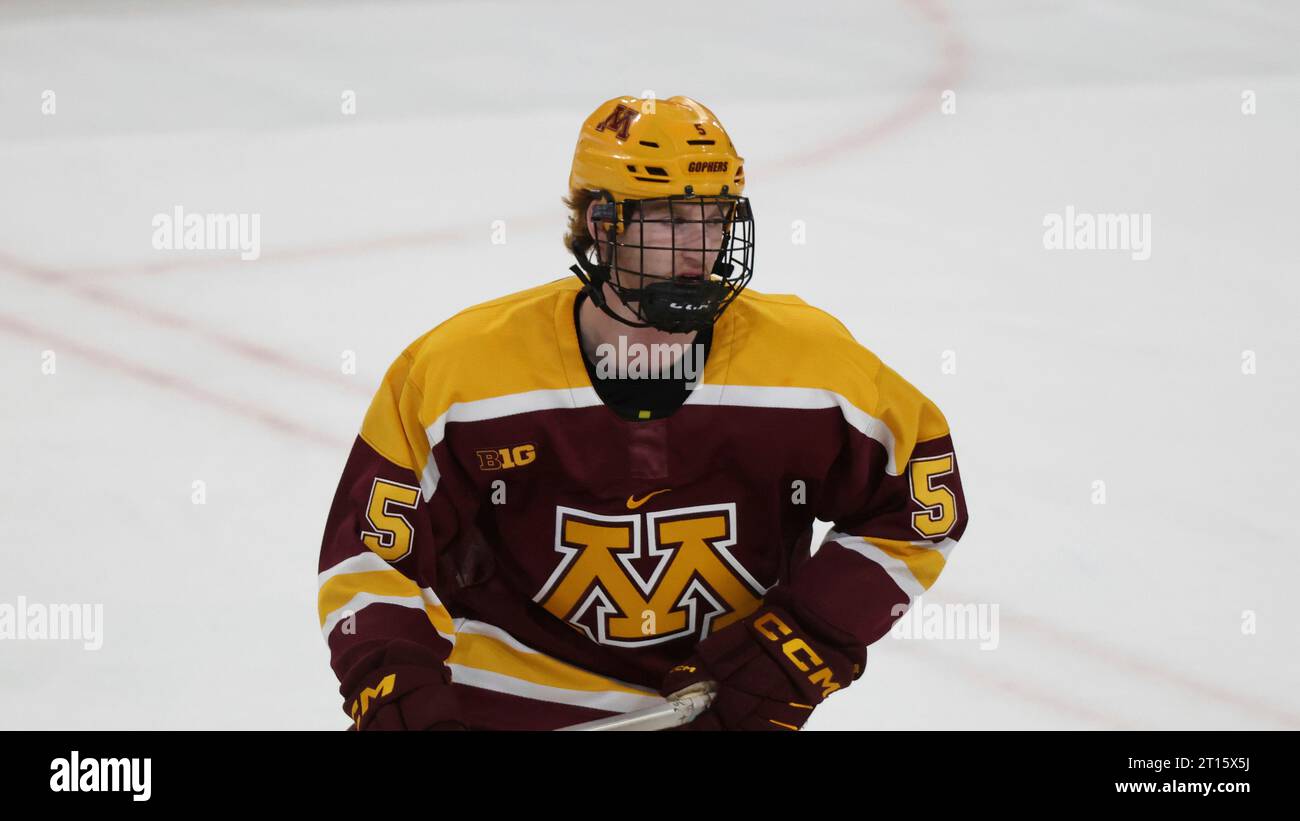 Minnesota defenseman Sam Rinzel plays during an NCAA hockey game ...