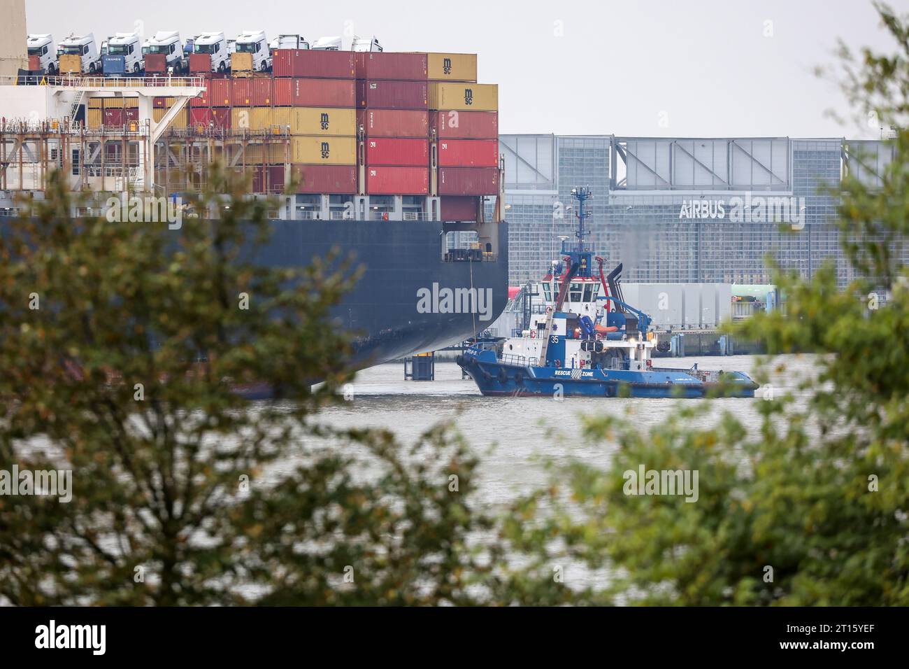 Hamburg, Germany. 11th Oct, 2023. The container ship "MSC Regulus" is ...