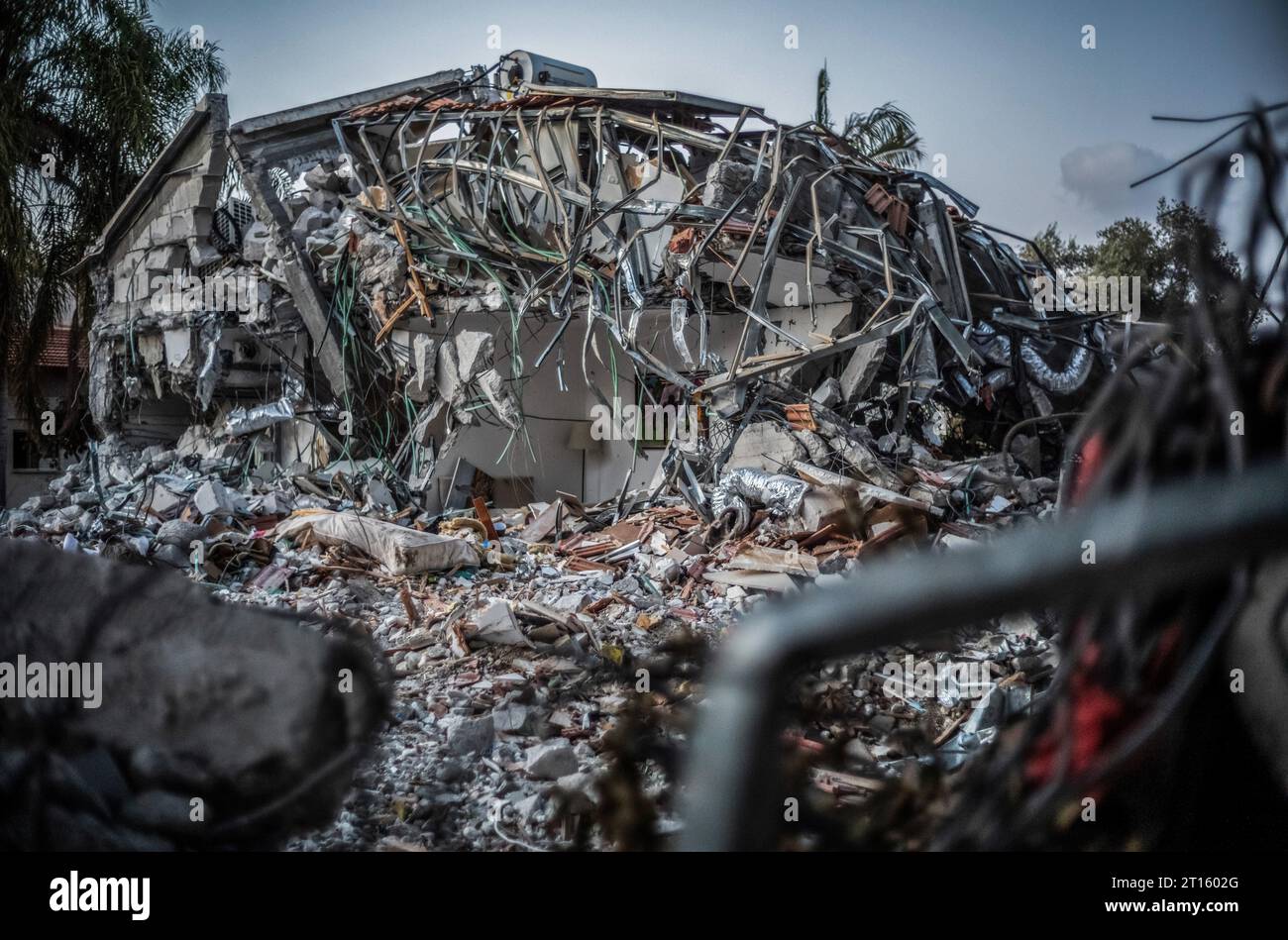11 October 2023, Israel, Kibbutz Be·eri: A view of the destruction in ...