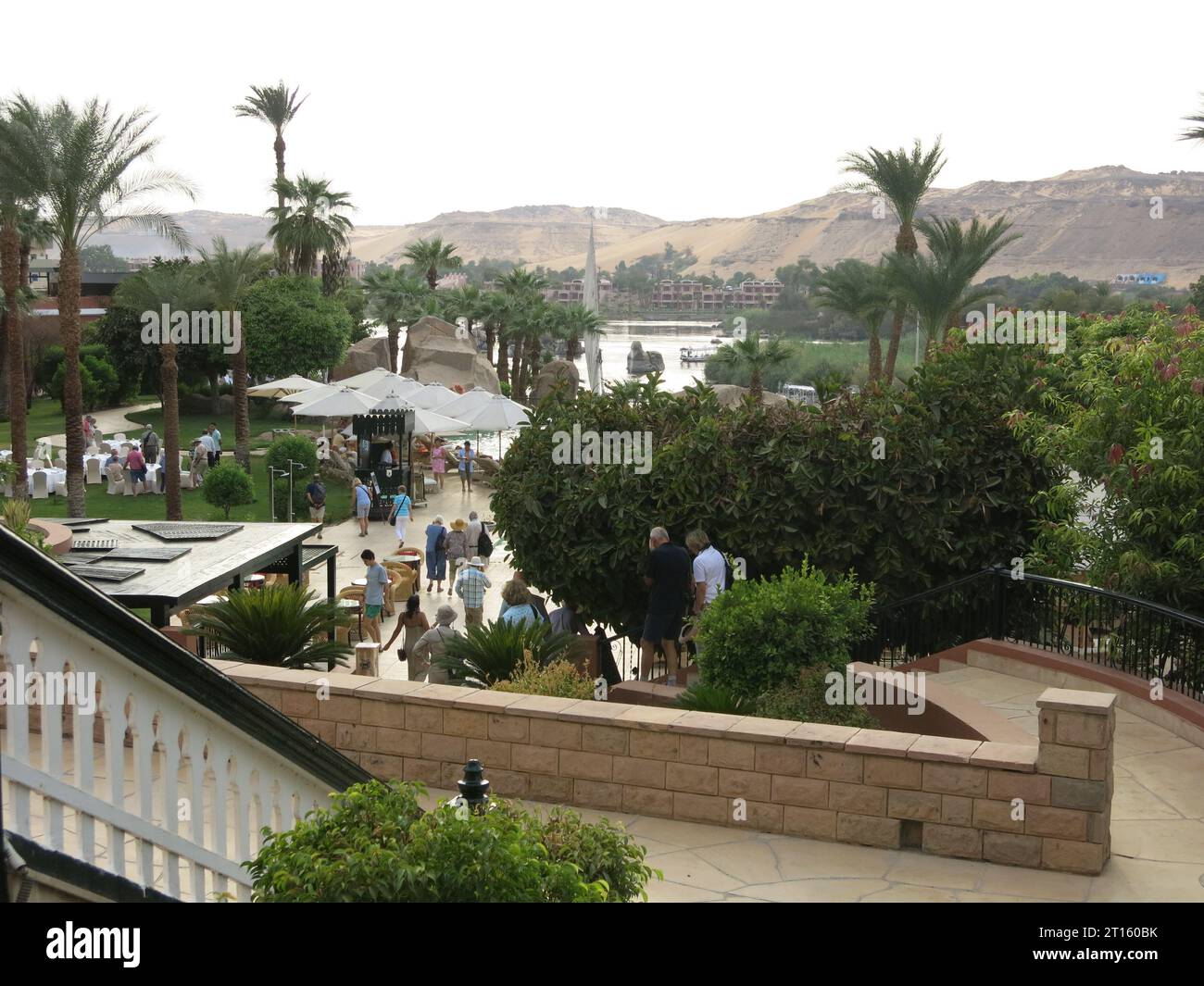 The terraces & grounds of the legendary luxury Old Cataract Hotel at ...