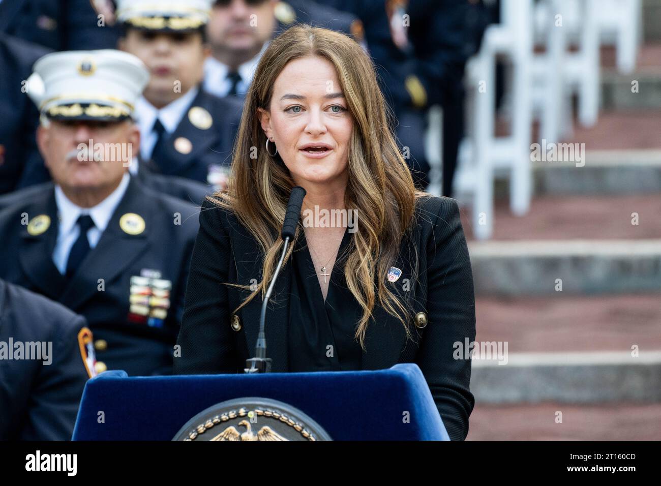 Laura kavanagh fdny hi-res stock photography and images - Alamy