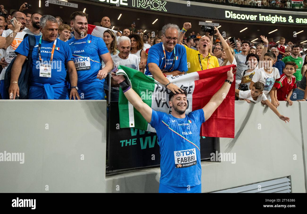 Leonardo Fabbri of Italy celebrate after winning a silver medal in the ...