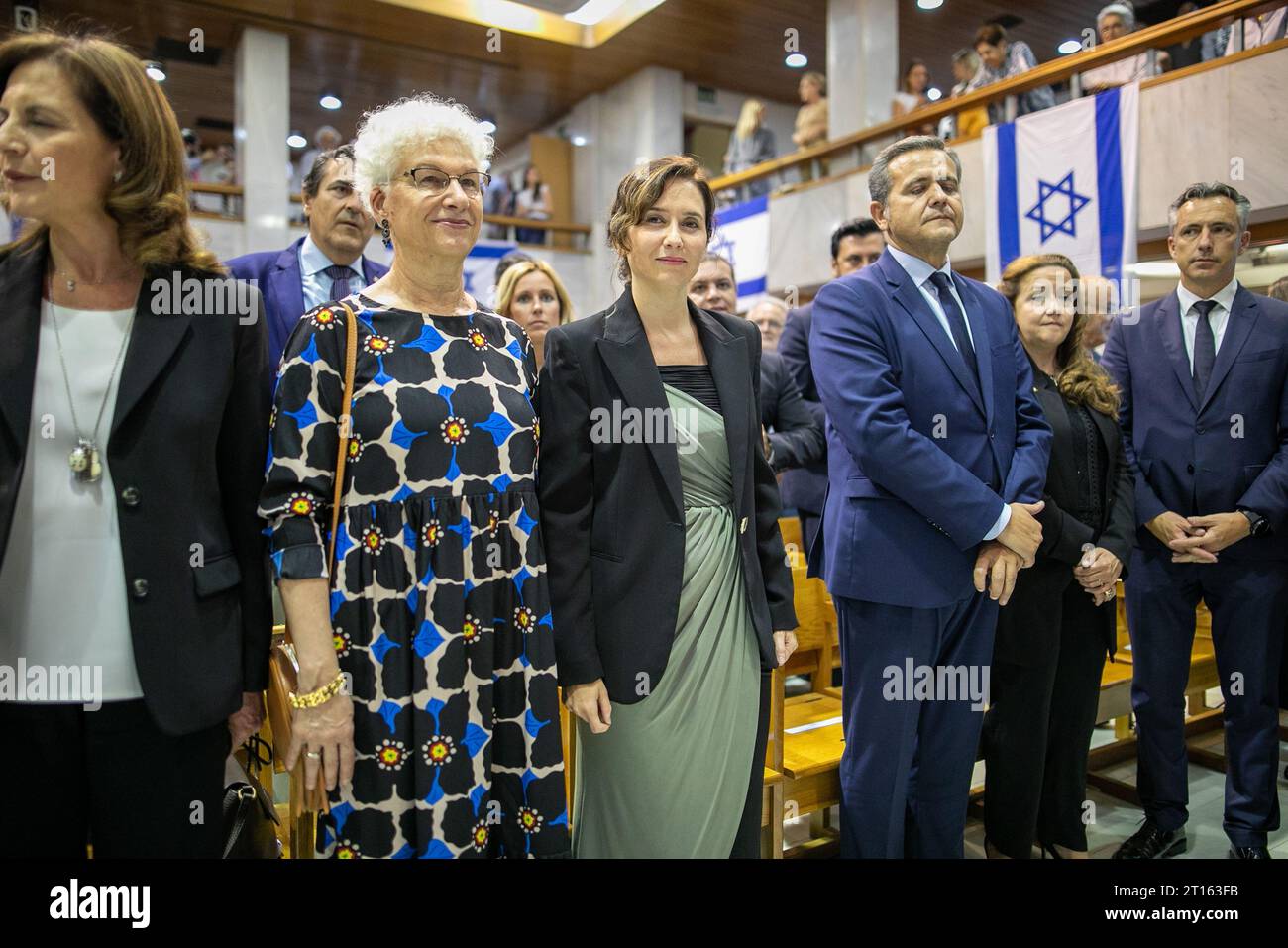 The president of the Community of Madrid, Isabel Díaz Ayuso (CR ...