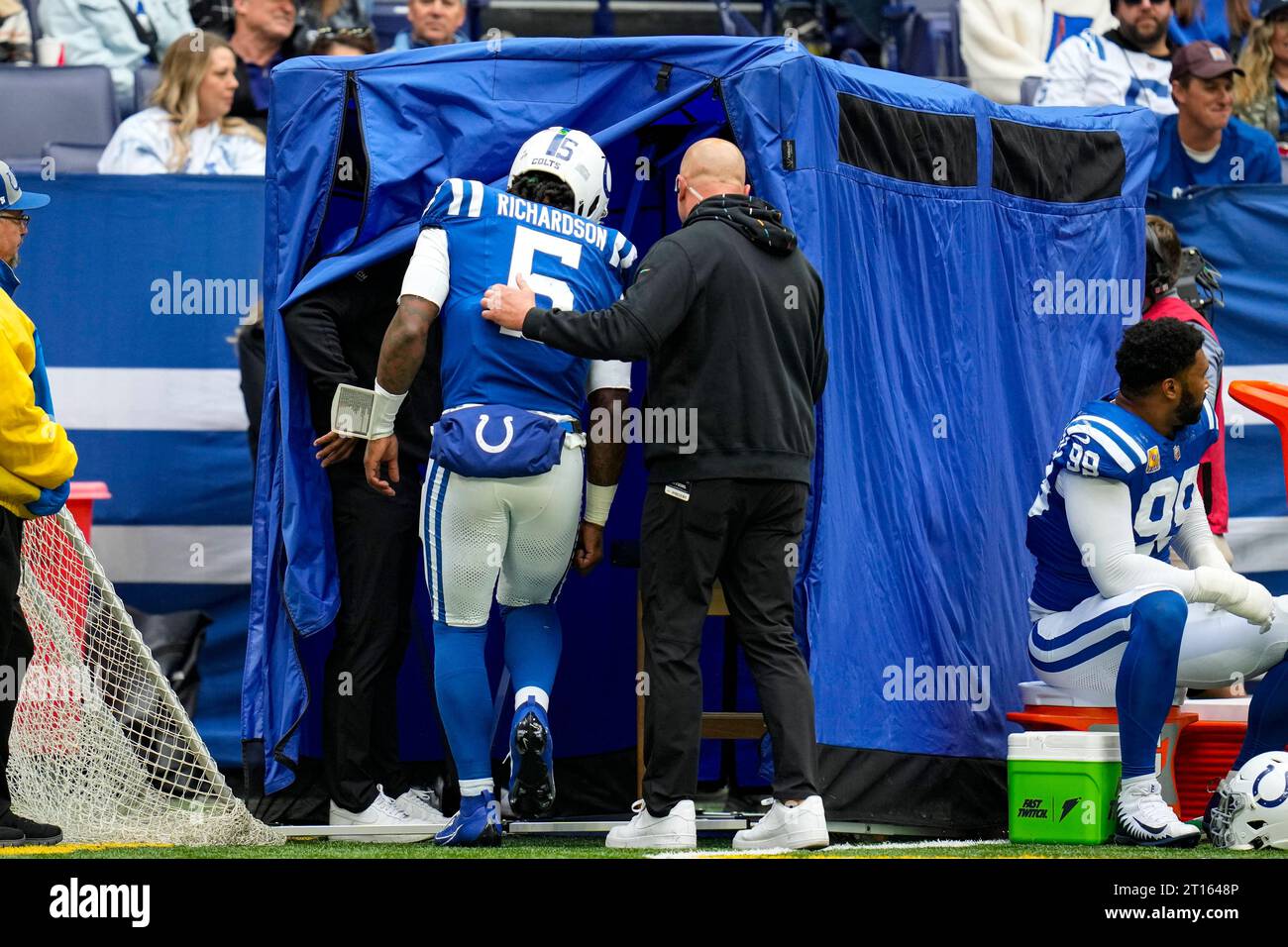 Indianapolis Colts quarterback Anthony Richardson (5) is lead the the ...