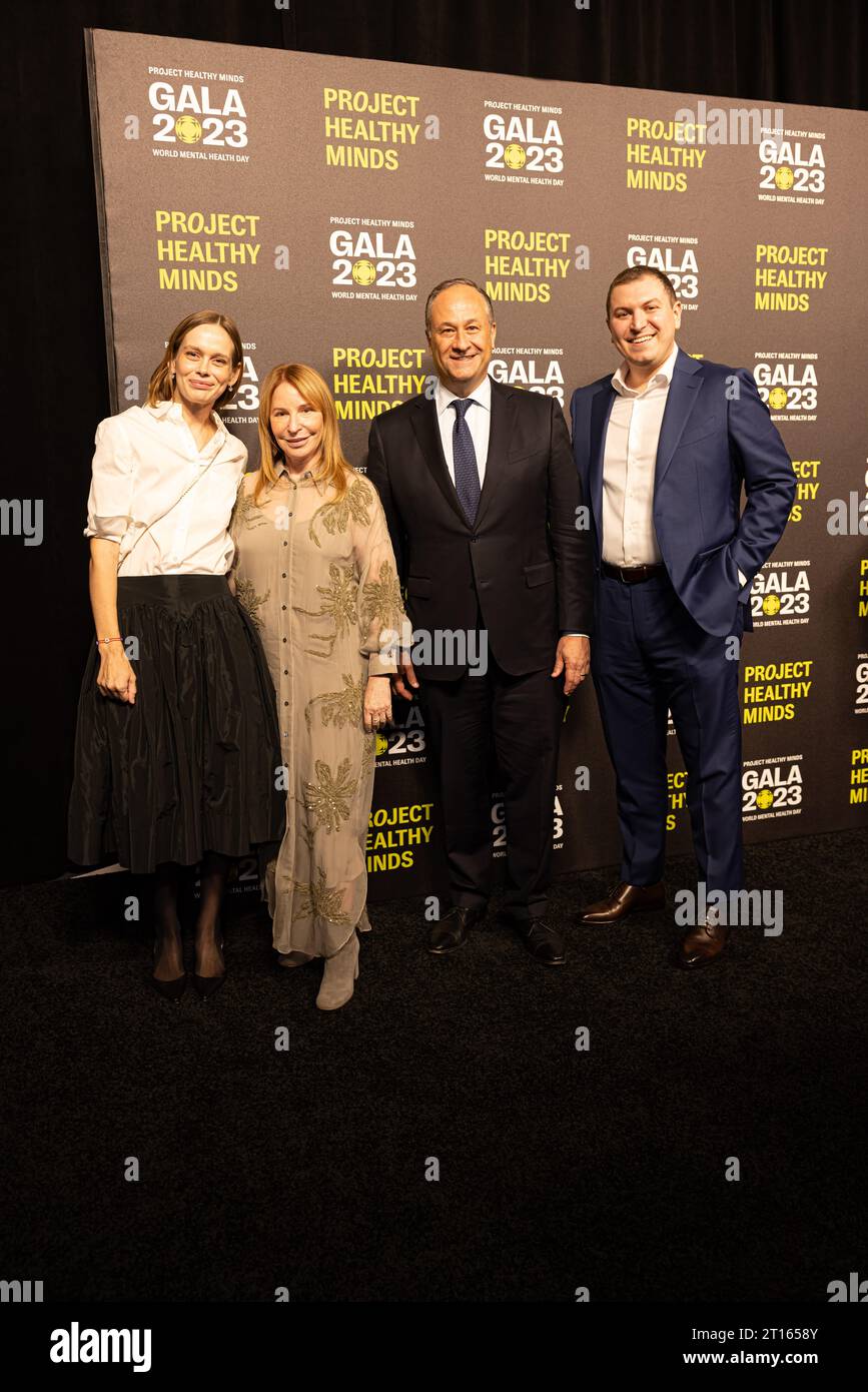 Pritzker family hi-res stock photography and images - Alamy