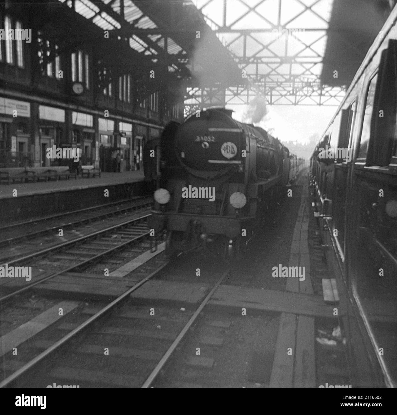 34052 "LORD DOWDING" WEYMOUTH TO WATERLOO BOAT TRAIN AT BOURNEMOUTH ...