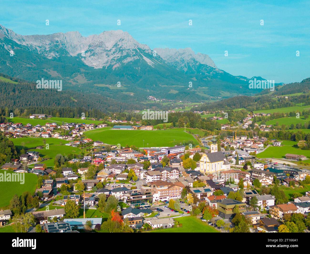 Reise - Söll 2023 am 08.10.2023 idyllisches Bergdorf Söll/Soll am ...