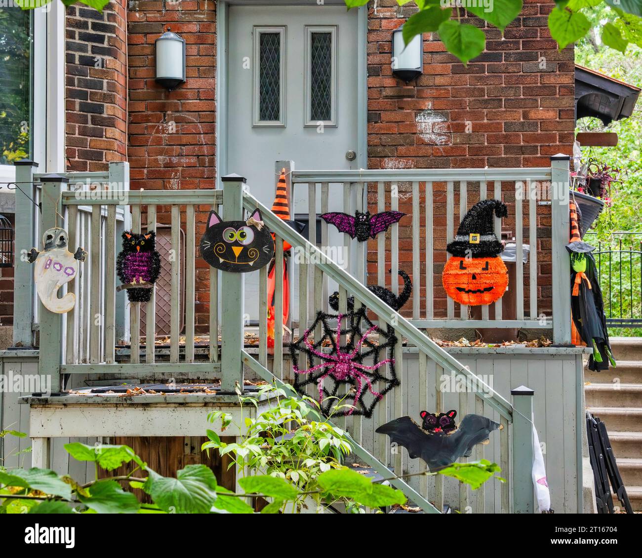 Scary halloween scenes hi-res stock photography and images - Alamy