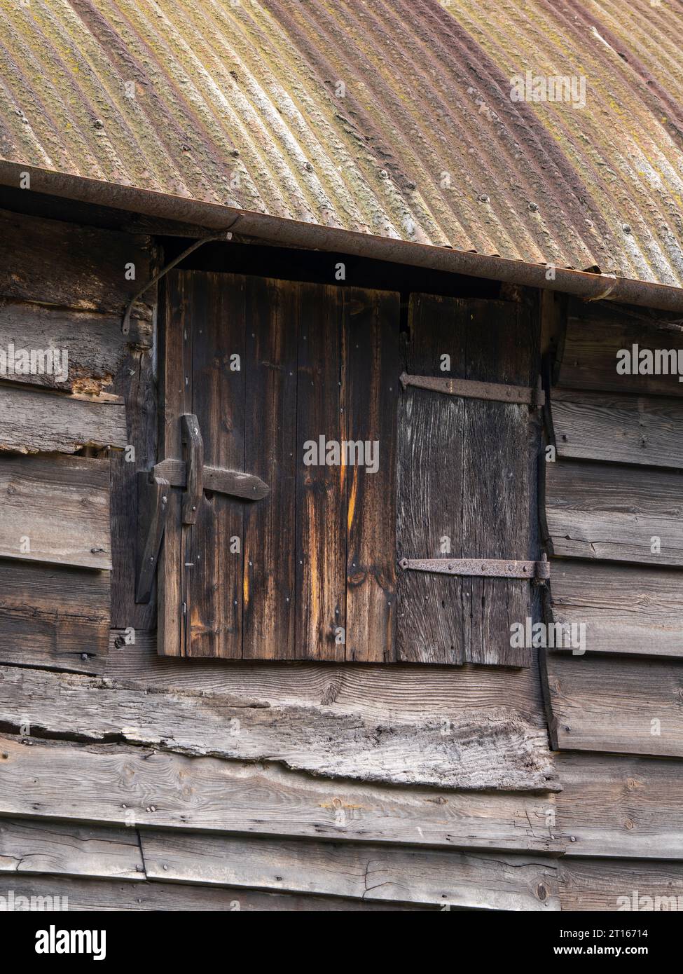 Old Wooden Barn, Hopesay, Craven Arms, Shropshire, England, UK Stock ...