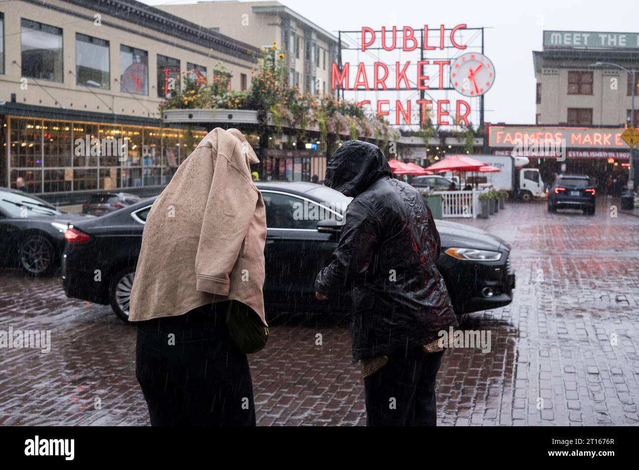 Seattle, USA. 26th Sep, 2023. Pike Place Market rain Stock Photo - Alamy