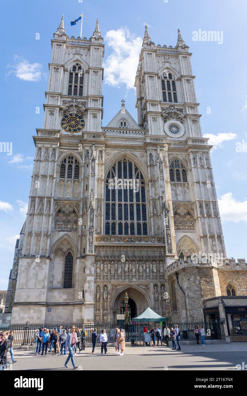 The Western Facade, Westminster Abbey, Deans Yard, City of Westminster ...