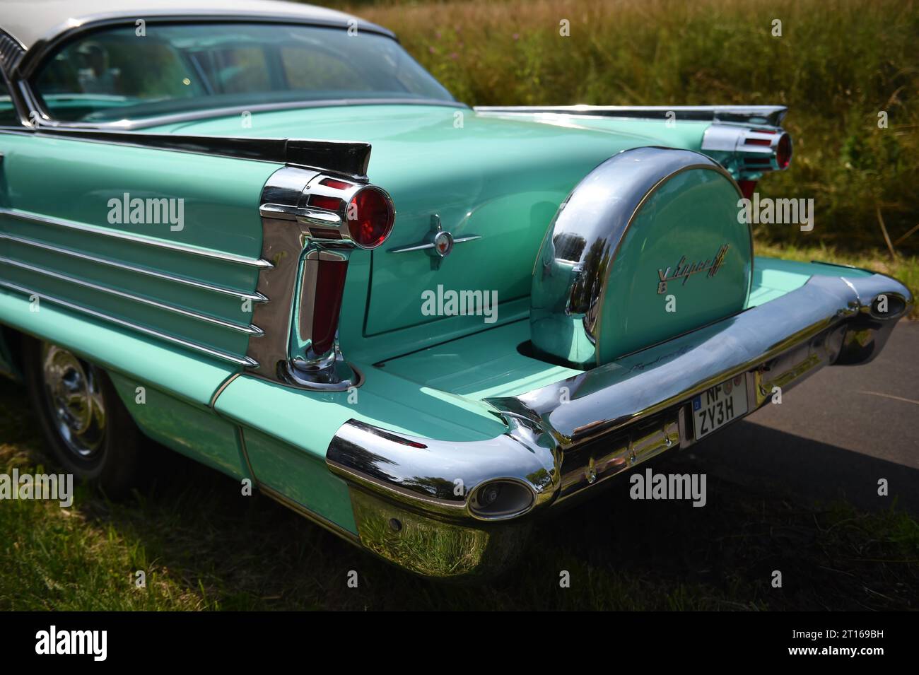 Oldsmobile Super 88 Convertible Coupe, Continental kit at classic car ...