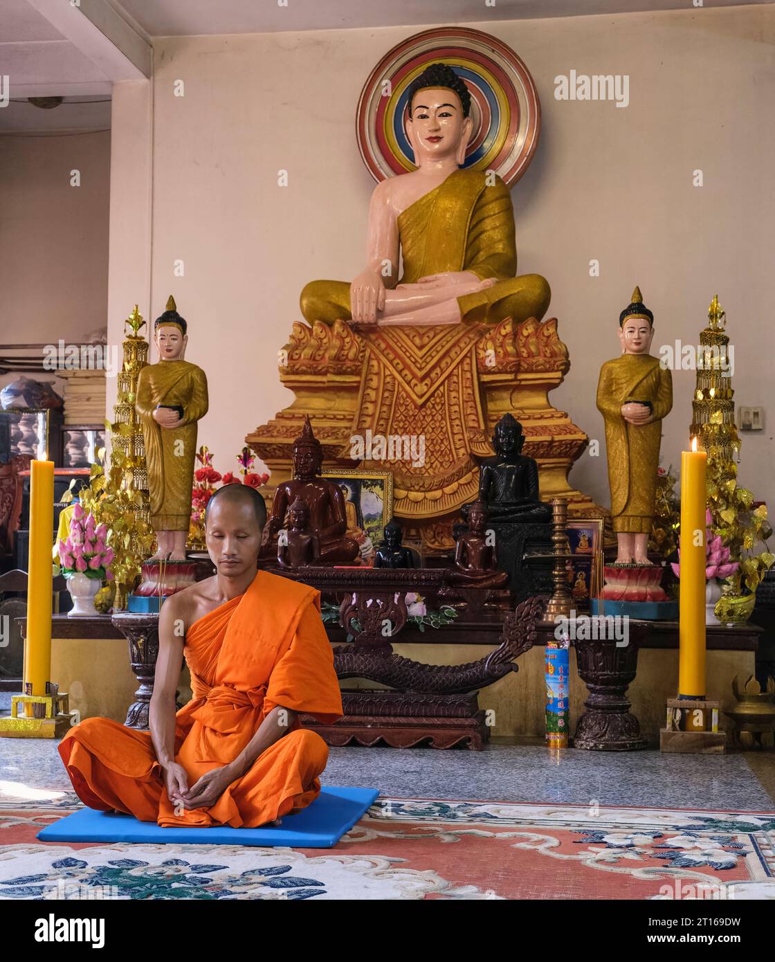 Can Tho, Vietnam. Buddhist Khmer Monk Meditating, Munirensay Buddhist Pagoda Stock Photo - Alamy
