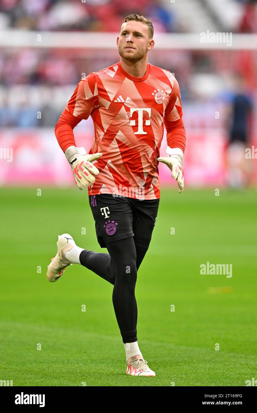 Warm-up, training, goalkeeper Daniel Peretz FC Bayern Munich FCB (18 ...