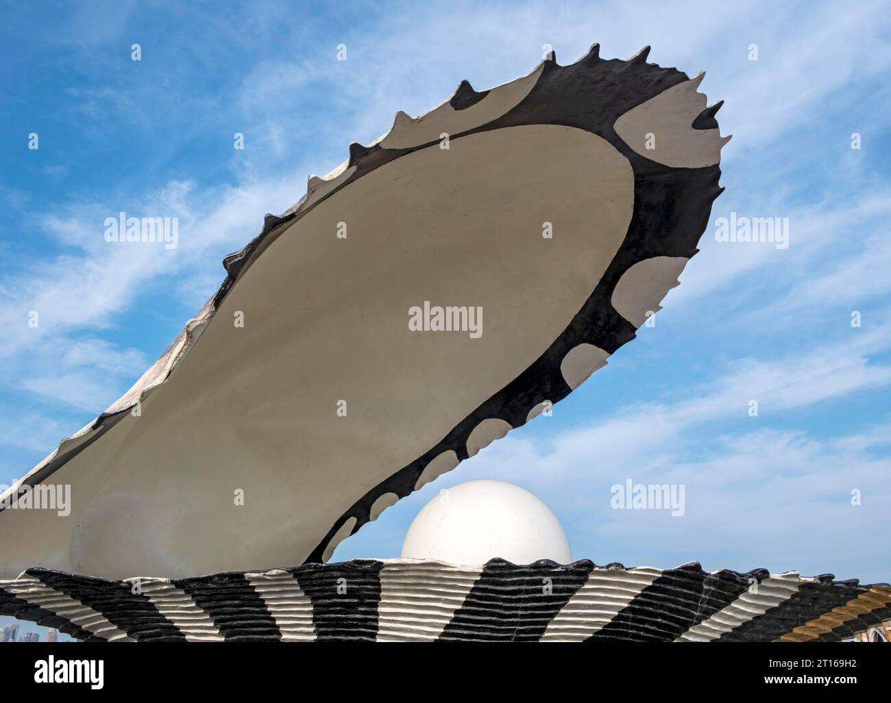 Pearl Monument, Doha, Qatar Stock Photo - Alamy