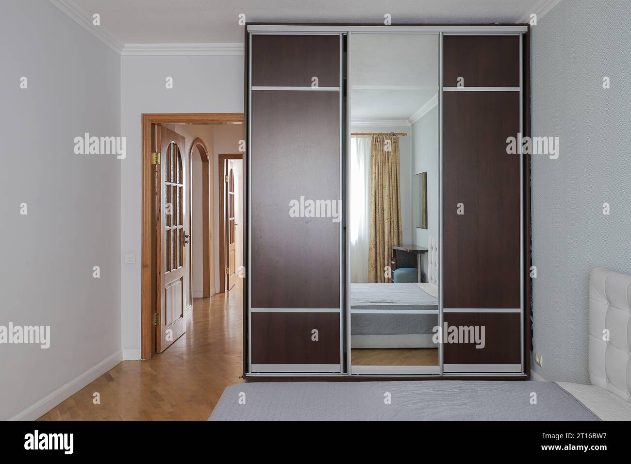 Sliding wardrobe hi-res stock photography and images - Alamy