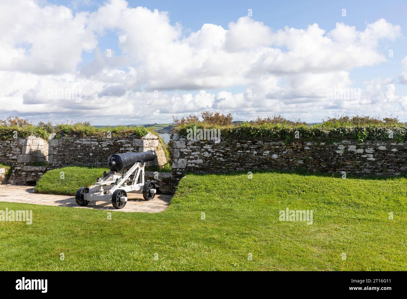 Pendennis Castle and fort, cannons guns on timber carriages line the ...
