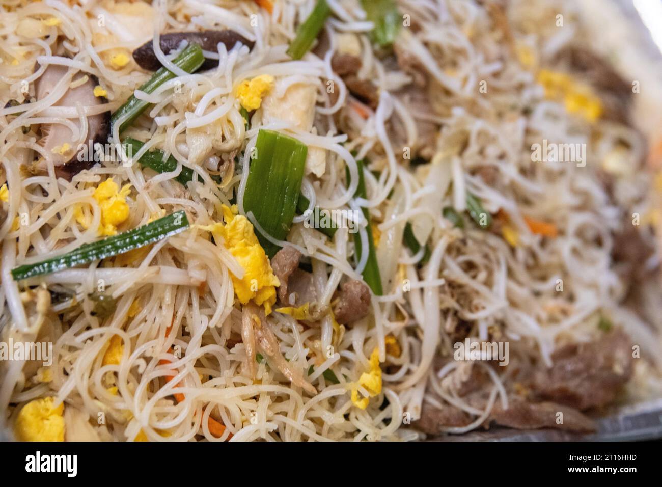 Mee Hoon Goreng a Singapore recipe Stock Photo - Alamy