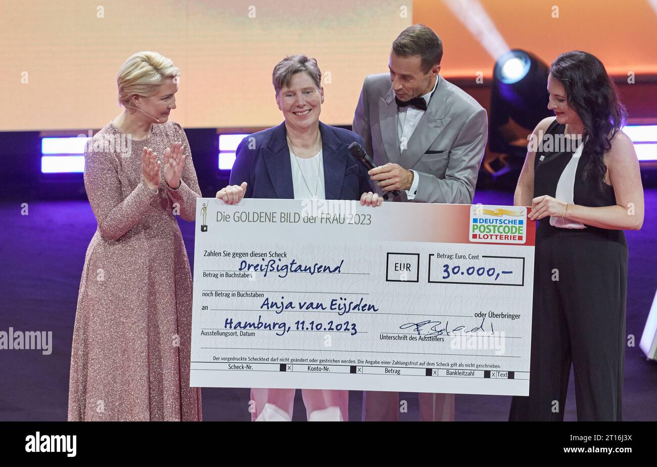 Hamburg, Germany. 11th Oct, 2023. Manuela Schwesig (l-r, SPD), Minister ...