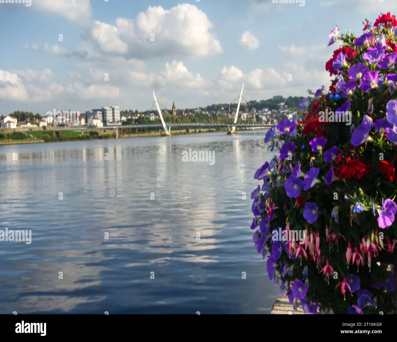 River foyle hi-res stock photography and images - Alamy