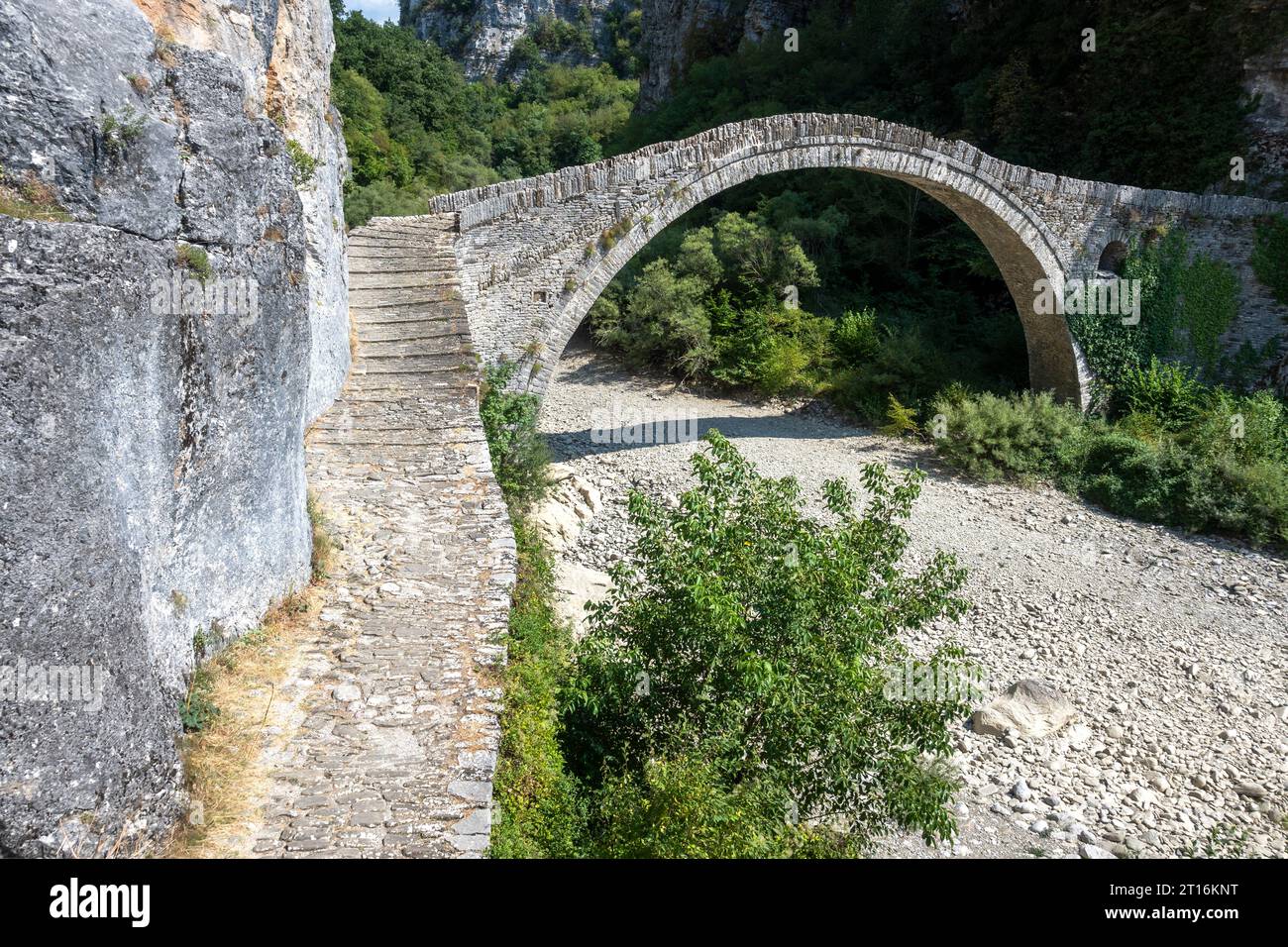 Amazing view of Kokkorou stone bridge at Pindus Mountains, Zagori ...