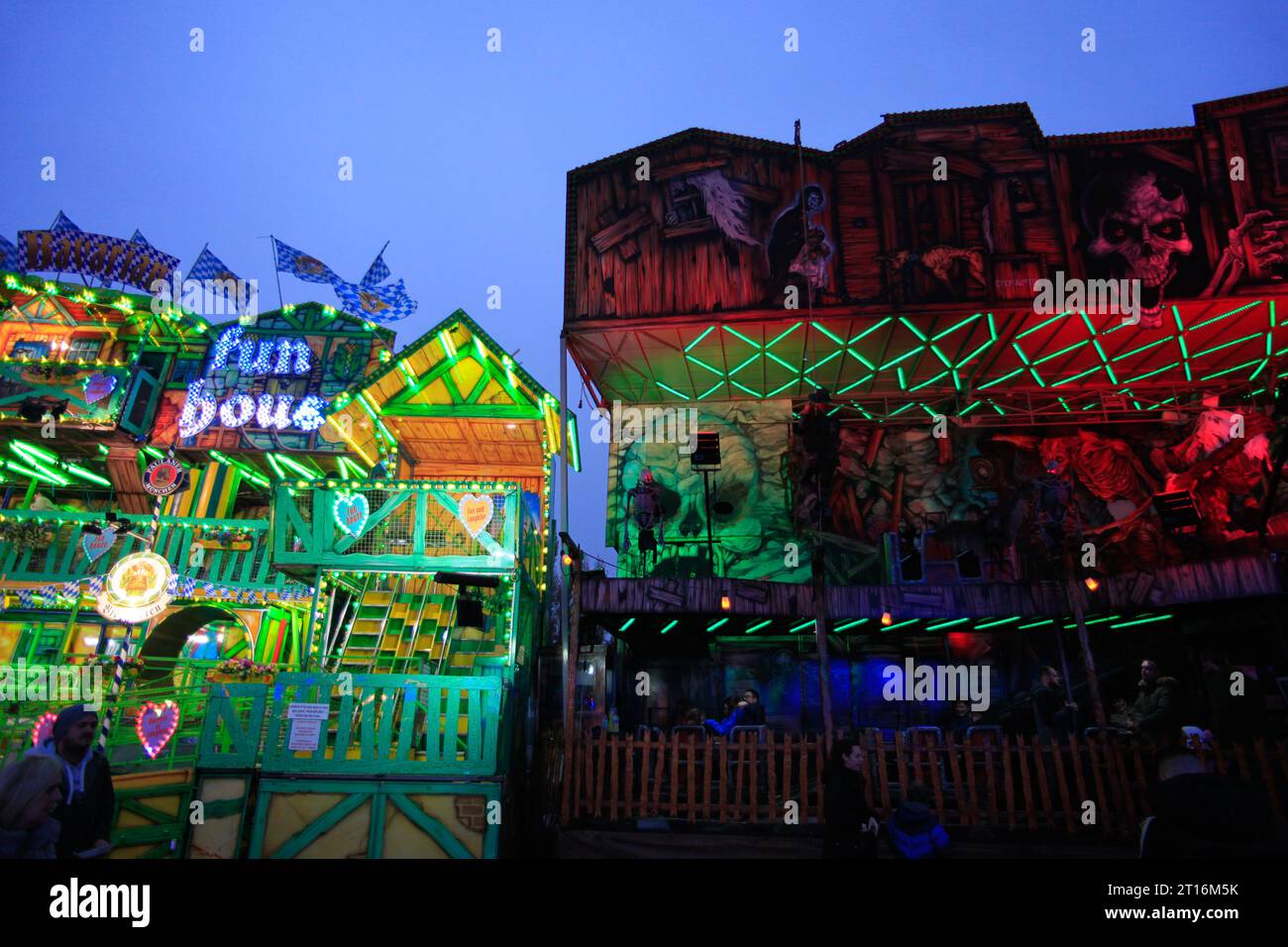 Hull fair week hi-res stock photography and images - Alamy