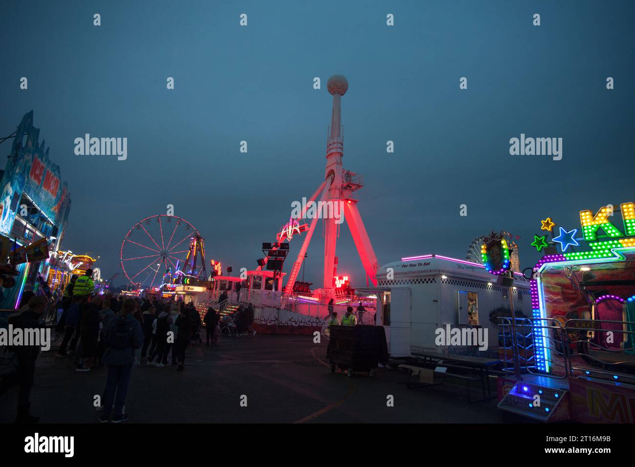 Europe's largest travelling funfair, evening, Walton Street, Hull East ...