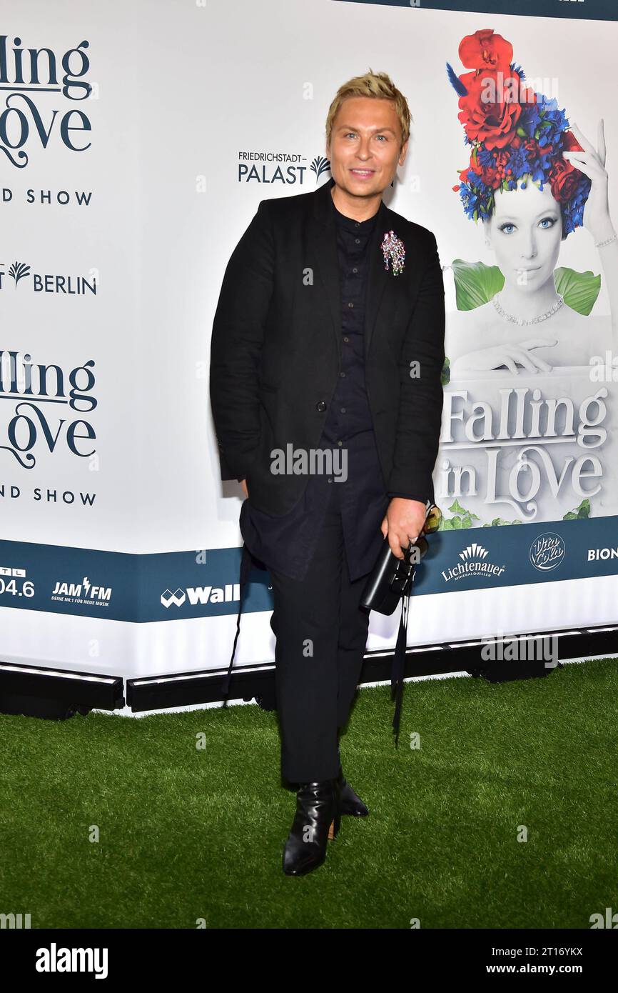 Weltpremiere FALLING IN LOVE Grand Show Dawid Tomaszewski Ankunft ...