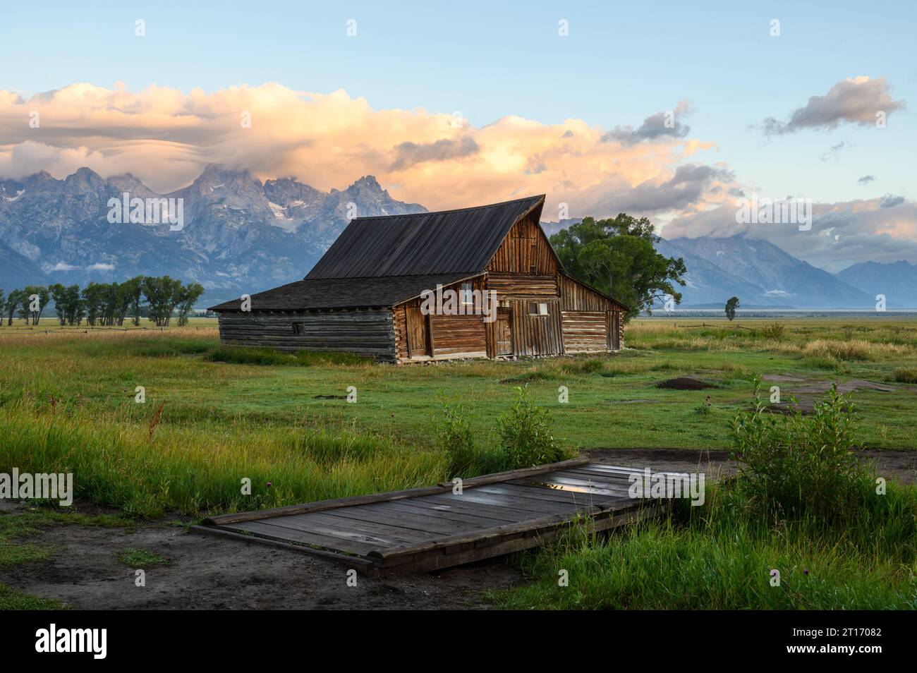 The Barn at Mormon Row in Grand Tetons National Park, Wyoming, USA ...