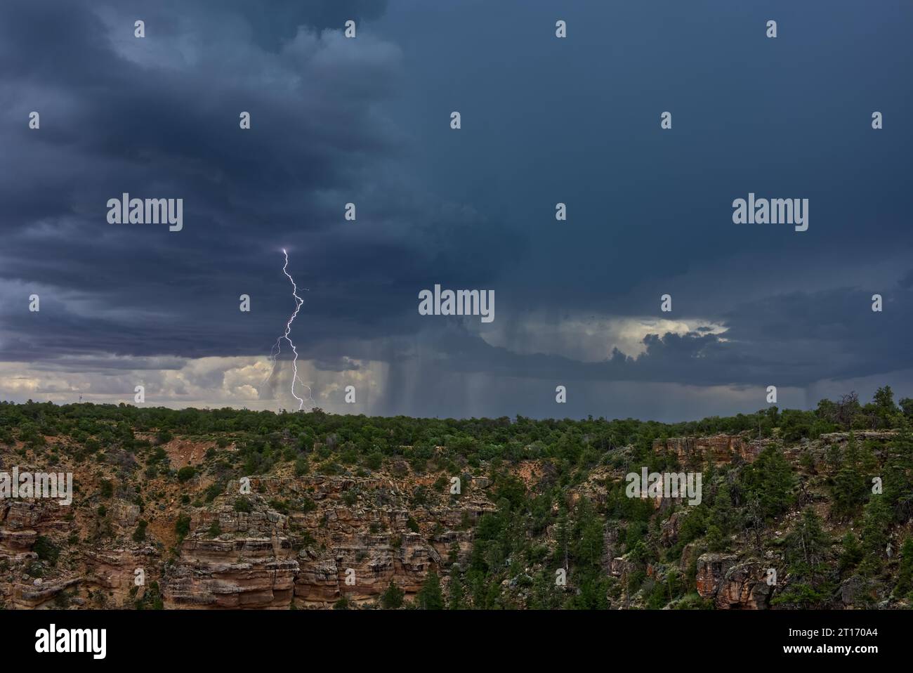 An Arizona Monsoon storm approaching Grand Canyon South Rim. This ...