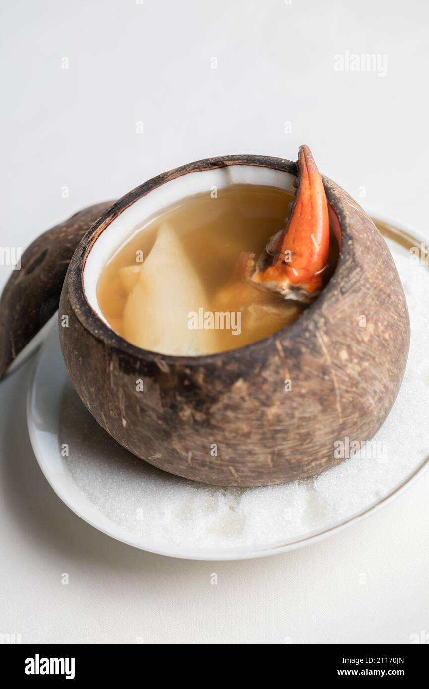 Fish maw stewed chicken hi-res stock photography and images - Alamy