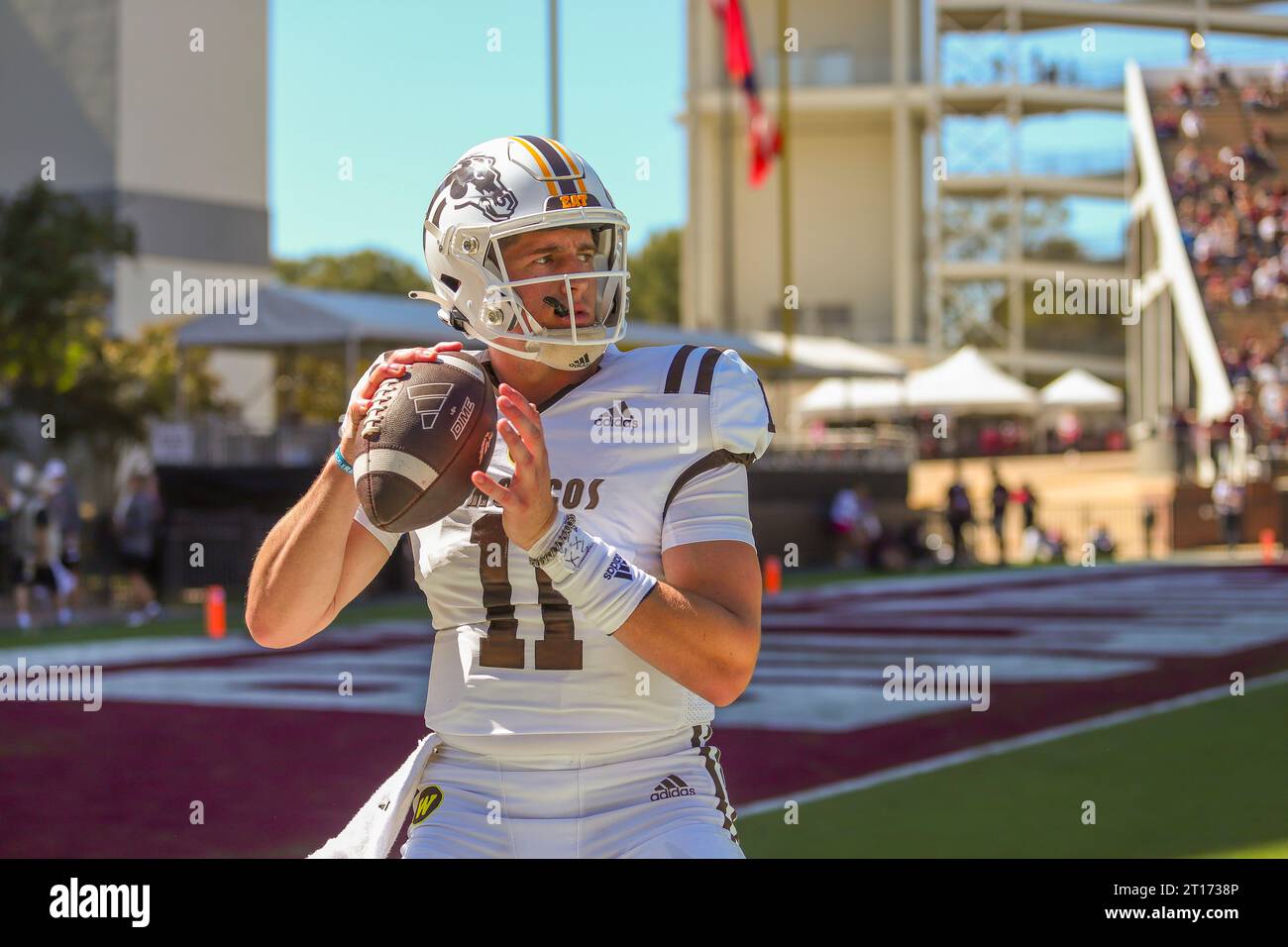 STARKVILLE, MS - OCTOBER 07: Western Michigan Broncos quarterback ...