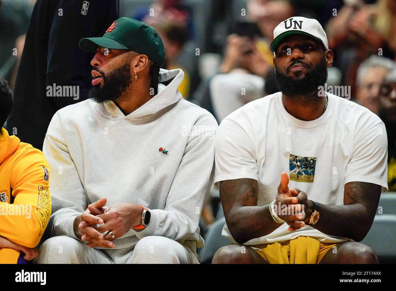 Los Angeles Lakers forward Anthony Davis, left, and Los Angeles Lakers ...