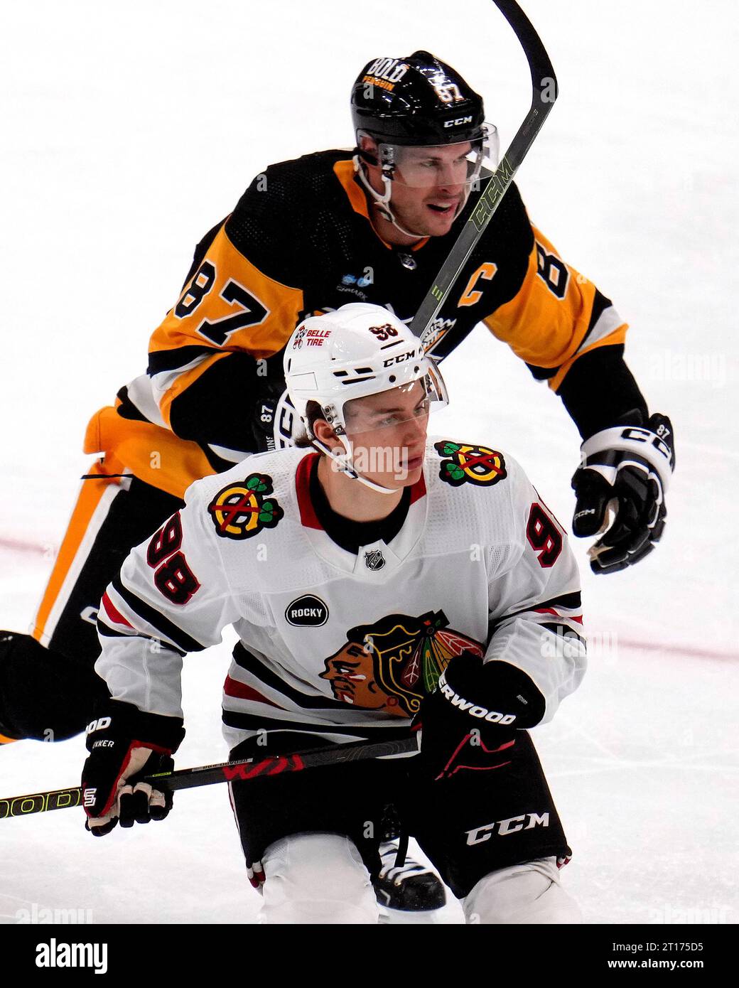 Chicago Blackhawks' Connor Bedard (98) and Pittsburgh Penguins' Sidney ...