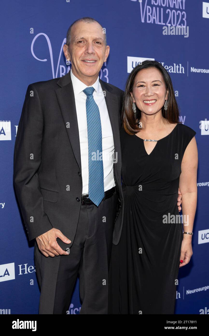 Beverly Hills, USA. 11th Oct, 2023. Dr. Marvin Bergsneider and Dr ...