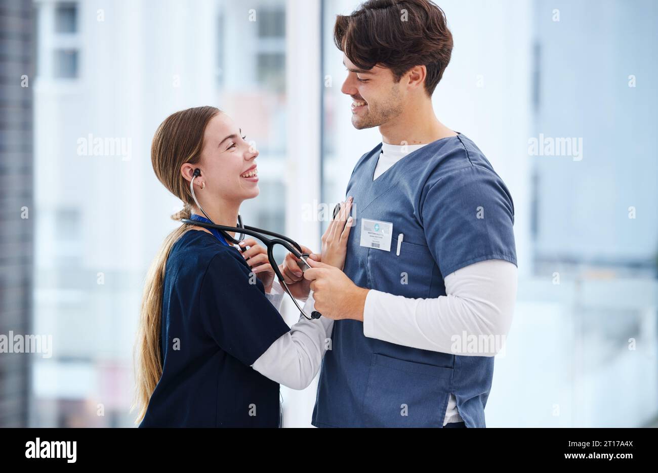 Couple hugging in hospital hi-res stock photography and images - Alamy