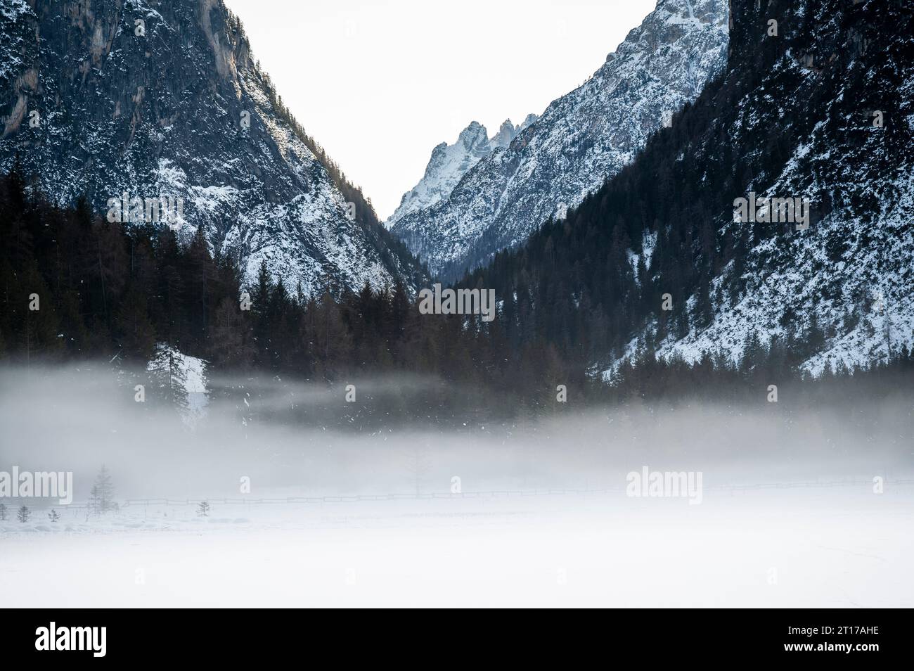 Lake Dobbiaco. Treasure chest among the Dolomites. Winter atmosphere ...