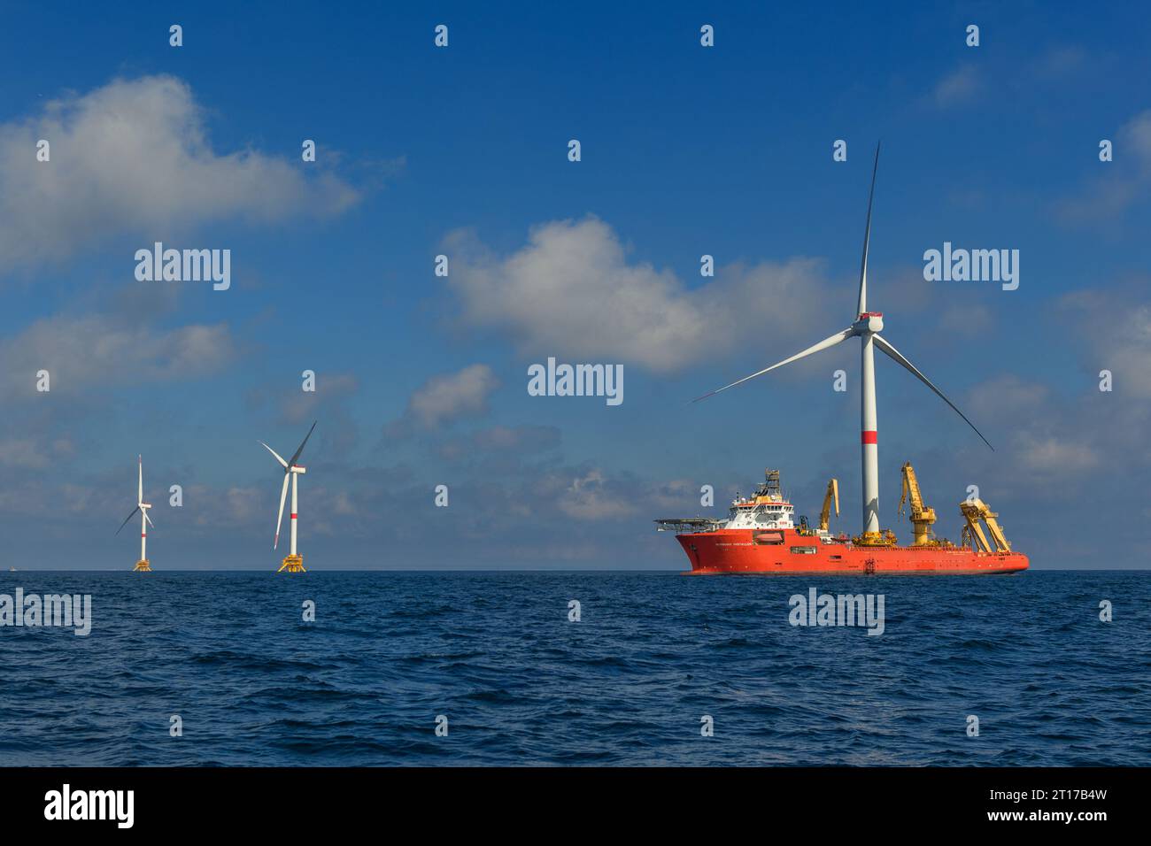 Port De Bouc, France. 11th Oct, 2023. Installation of the third ...