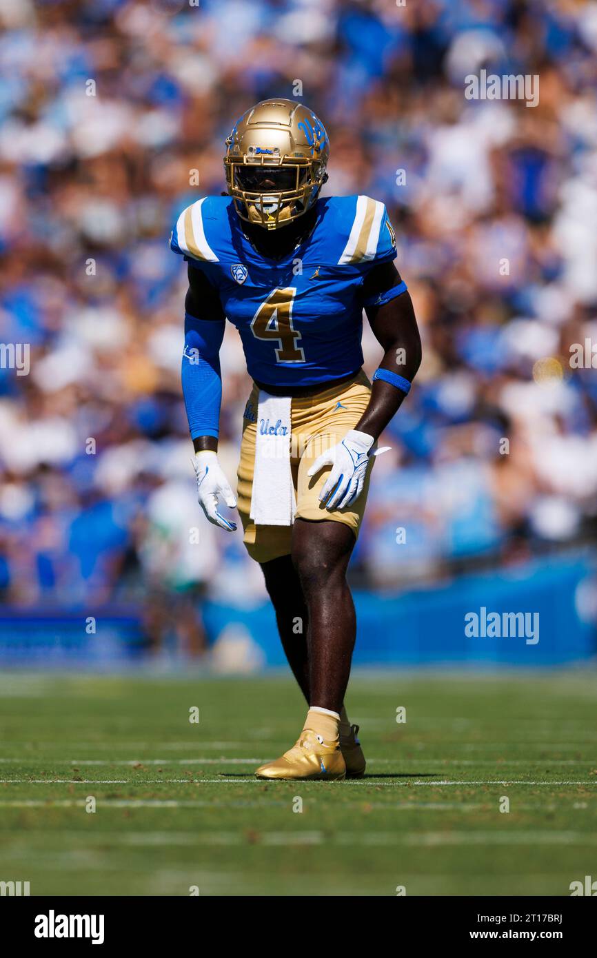 PASADENA, CA - OCTOBER 07: UCLA Bruins defensive lineman Carl Jones Jr ...