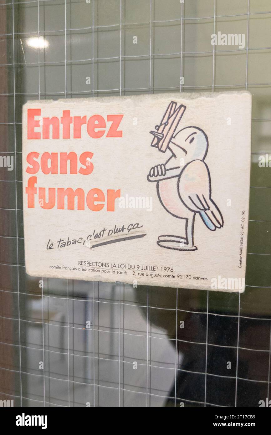 Smoke free logo hi-res stock photography and images - Alamy