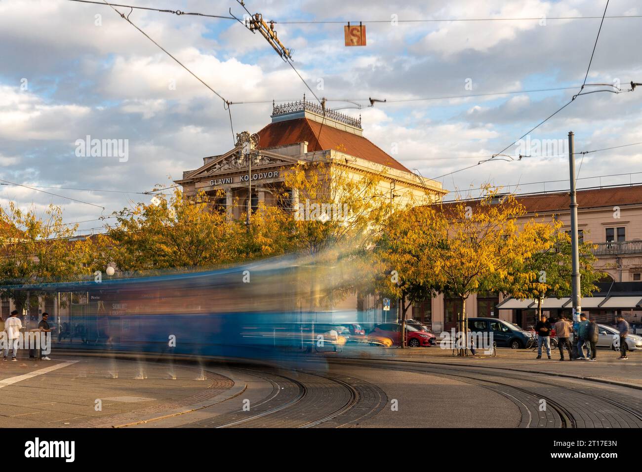 Zagreb glavni kolod train station hi-res stock photography and images ...