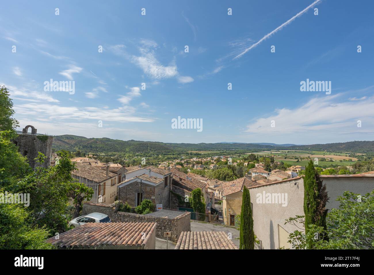 overview of the town of Gréoux-les-Bains Stock Photo - Alamy
