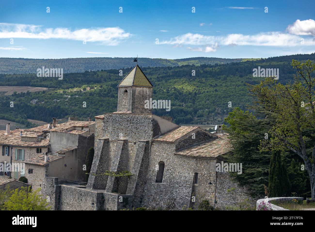 castle in Vaucluse Stock Photo - Alamy